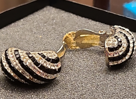 jarin | Jewelry | Vintage Jarin Clip On Earring | Poshmark